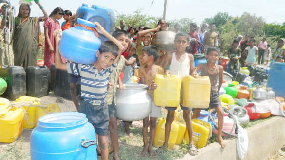 ಬಾಗಲಕೋಟದಲ್ಲಿ ಹನಿ ನೀರಿಗಾಗಿ ಜನರ ಬಡಿದಾಟ | Severe water scarcity in ...