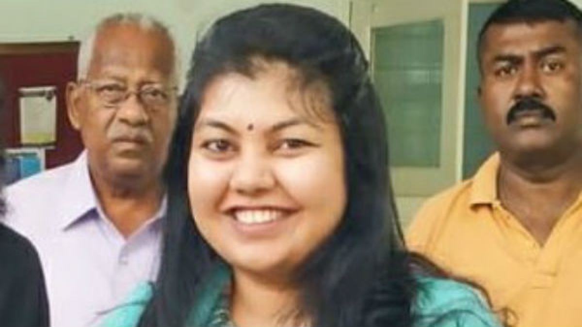 ಅಪ್ಪ ರಾಜೀನಾಮೆ ನೀಡಿದ್ದಕ್ಕೆ ಕಾರಣ ಒಬ್ಬ ಸೋ ಕಾಲ್ಡ್ ಲೀಡರ್: ಸೌಮ್ಯಾ ರೆಡ್ಡಿ ...