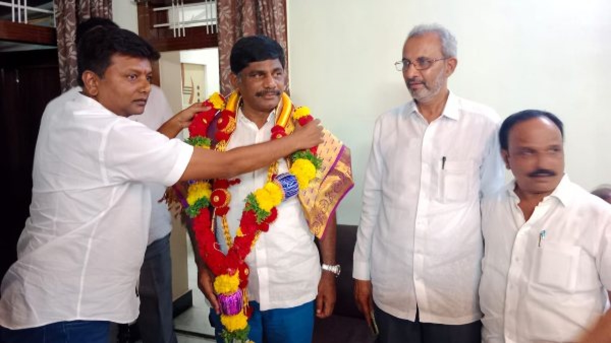 Breaking; ಡಿಕೆ ಸುರೇಶ್ ಭೇಟಿಯಾದ ಜೆಡಿಎಸ್‌ ನಾಯಕ ಕೆ. ಸಿ. ವಿರೇಂದ್ರ | JDS ...