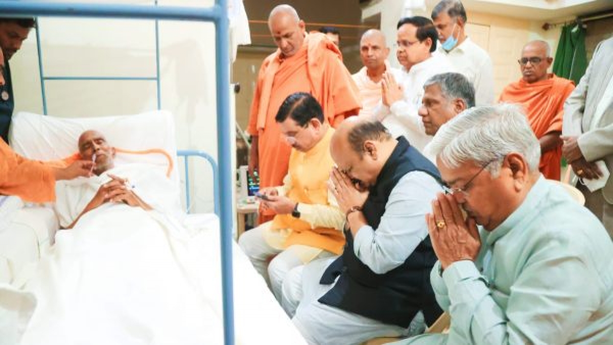 Siddheshwar Swamiji Health; ಸಚಿವ ಪ್ರಹ್ಲಾದ್ ಜೋಶಿಗೆ ಮೋದಿ ಫೋನ್ ಕರೆ ...