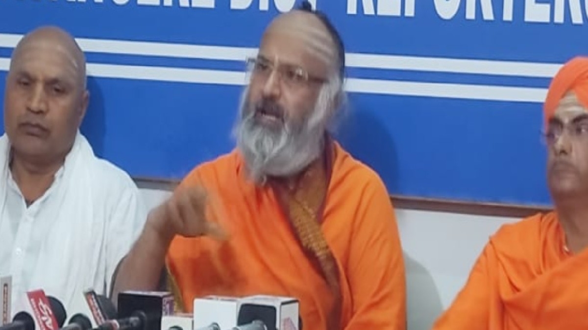 ಉಜ್ಜಯಿನಿ ಪೀಠ ಓಡಿ ಬಂದ ಮಹಿಳೆ ಇದ್ದಂತೆ ಎಂದ ಕೇದಾರ ಶ್ರೀಗಳ ವಿರುದ್ಧ ಪಂಚಪೀಠದ ...