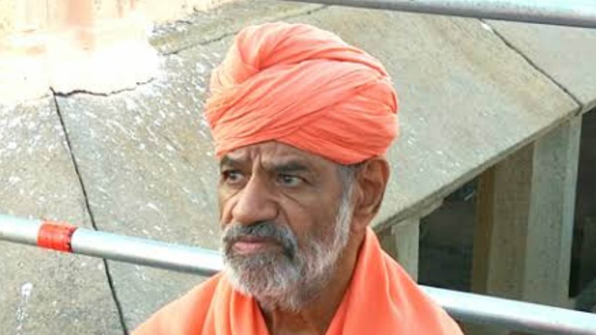 12 ವರ್ಷ ಕಾಲ ವಾಹನ ಸಂಚಾರವನ್ನೇ ತ್ಯಜಿಸಿದ್ದ ಶ್ರೀಚಾರುಕೀರ್ತಿ ಭಟ್ಟಾರಕ ಸ್ವಾಮೀಜಿ ಪರಿಚಯ | Shravanabelagola ...