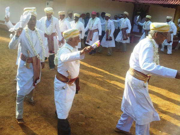 'ಪೊವ್ವೋದಿ ಉತ್ಸವ', ಸಾಂಪ್ರದಾಯಿಕ ಉಡುಗೆಯಲ್ಲಿ ಕೊಡವರು | Povoodi Utsav held at ...