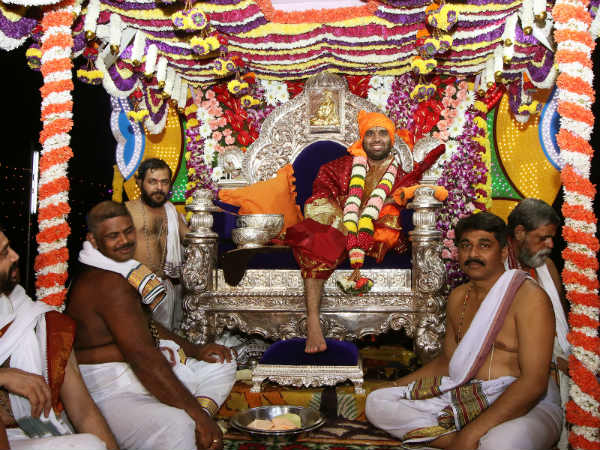 ಕಾಞಂಗಾಡಿನಲ್ಲಿ ಕಾಶೀ ಮಠಾಧೀಶರ ದಿಗ್ವಿಜಯೋತ್ಸವ | Kashi mutt seer Samyameendra ...