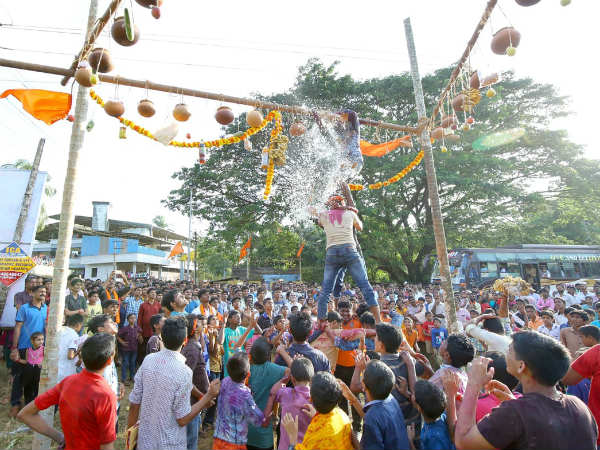 ಮಂಗಳೂರಿನಲ್ಲಿ ಅದ್ದೂರಿಯಾಗಿ ನಡೆದ ಮೊಸರು ಕುಡಿಕೆ ಉತ್ಸವ | Mosaru Kudike ...