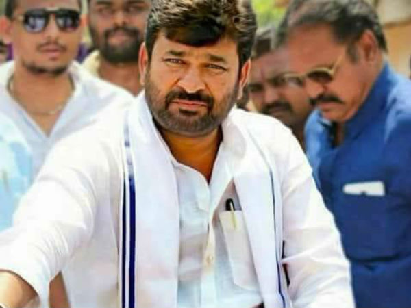 ಕಾಂಗ್ರೆಸ್ ಮಾಜಿ ಸಚಿವ ವಿನಯ್ ಕುಲಕರ್ಣಿ ನಾಮಪತ್ರ ಸಲ್ಲಿಕೆ | Former minister ...