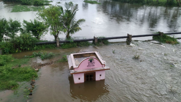 ಚಿತ್ರದುರ್ಗದಲ್ಲಿ ಹಲವು ವರ್ಷಗಳ ನಂತರ ಹರಿದ "ವೇದಾವತಿ"; 90 ಅಡಿ ಮುಟ್ಟಿದ ವಿವಿ ...