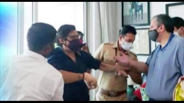 Anvay Naik's family welcomes Arnab's arrest : ಅರ್ನಬ್ ಬಂಧನ: ಈ ದಿನಕ್ಕಾಗಿ ಇಷ್ಟು ಕಾಲ ಕಾದಿದ್ದೆವು ಎಂದ ...