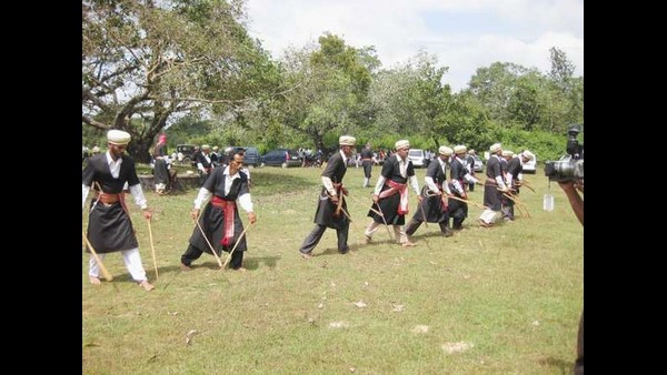 huttari festival: ಎಲ್ಲ ಕೊಡವರೂ ಆಚರಿಸುವ ಹುತ್ತರಿ ಹಬ್ಬ-ಸಮೃದ್ಧಿಯ ಸಂಕೇತ ...