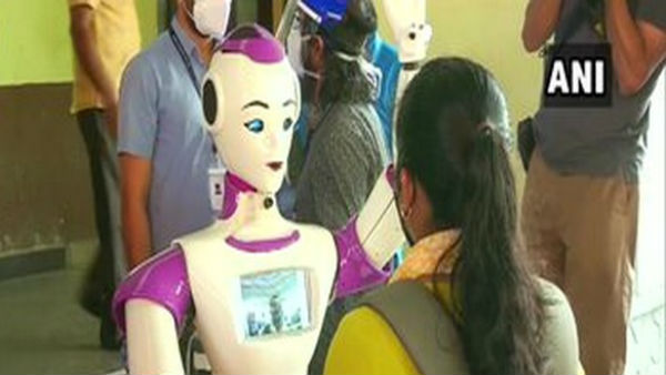 ಮತದಾರರ ಸಹಾಯಕ್ಕೆ ನಿಂತ ರೋಬೋಟ್; ಕೇರಳದಲ್ಲೊಂದು ಹೊಸ ಪ್ರಯೋಗ | Robot Named ...