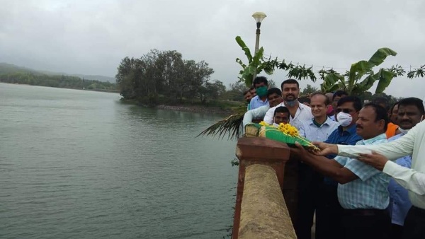 ವಿಡಿಯೋ; ಲಿಂಗನಮಕ್ಕಿ ಜಲಾಶಯದಿಂದ ನದಿಗೆ ನೀರು ಬಿಡುಗಡೆ | Water Released To ...