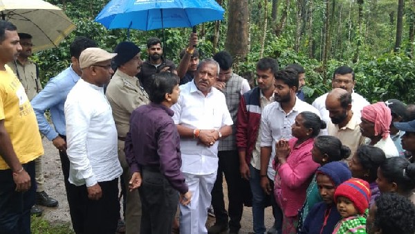 ಮನೆ ಕಳೆದುಕೊಂಡ ಕುಟುಂಬದ ಕಣ್ಣೀರಿನ ಕಥೆ: ನೆರವಿನ ಹಸ್ತ ಚಾಚಿದ ಸಚಿವ | Byrathi ...