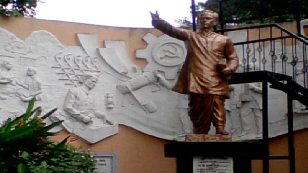 ರಷ್ಯಾದಲ್ಲಿ ಅಣ್ಣಾಭಾವು ಸಾಠೆ ಪ್ರತಿಮೆ ಅನಾವರಣ; ಯಾರು ಇವರು? | Know Who Is ...