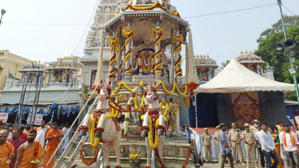 ಶಾಂತಿಯುತವಾಗಿ ನಡೆದ ವಿ. ವಿ. ಪುರಂ ಬೆಳ್ಳಿತೇರು ಬ್ರಹ್ಮರಥೋತ್ಸವ | Thousands Of ...