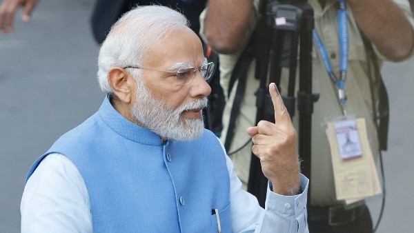 Gujarat Assembly Elections 2022: ಶಾಯಿ ಹಾಕಿದ ಬೆರಳನ್ನು ಜನರಿಗೆ ತೋರಿಸಿದ ...