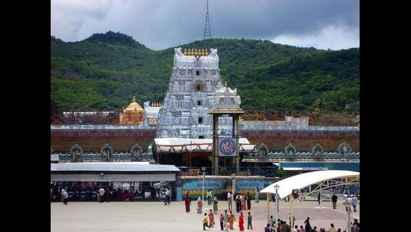 ಗುರುವಾರದಂದು ಮೂರು ರೂಪದಲ್ಲಿ ದರ್ಶನ ಕೊಡುವ ತಿಮ್ಮಪ್ಪ | Thimmappa gives ...