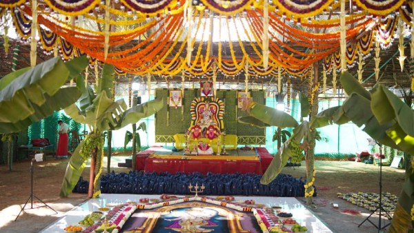 ಯಶಸ್ಸಿಗಾಗಿ ದೇವರ ಮೊರೆ ಹೋದ ಕುಮಾರಸ್ವಾಮಿ: ಬಿಡದಿಯ ತೋಟದ ಮನೆಯಲ್ಲಿ ಶತ ಚಂಡಿಕಾ ...