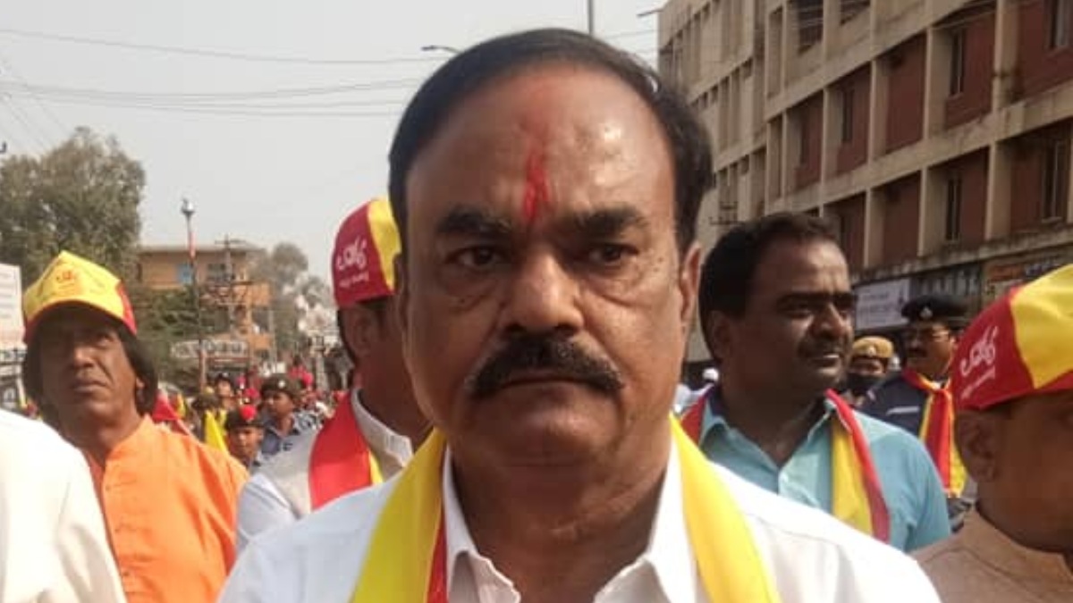 ರಮೇಶ್ ಜಾರಕಿಹೊಳಿ ವಿರುದ್ಧ 'ಕೈ' ತಪ್ಪಿದ ಟಿಕೆಟ್; ಸಭೆ ಕರೆದ ನಾಯಕ! | Ashok ...