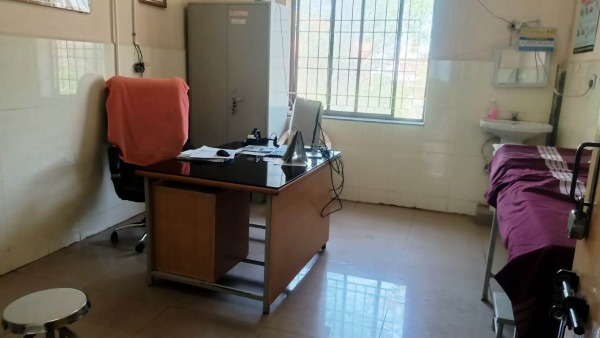 ಚಿಕ್ಕಬಳ್ಳಾಪುರದಲ್ಲಿ ಮೂಲಭೂತ ಸೌಲಭ್ಯಗಳಿಲ್ಲದೆ ಸೊರಗುತ್ತಿರುವ ಜಿಲ್ಲಾಸ್ಪತ್ರೆ, ಹೇಳೋರಿಲ್ಲ.. ಕೇಳೋರೂ ಇಲ್ಲ ...