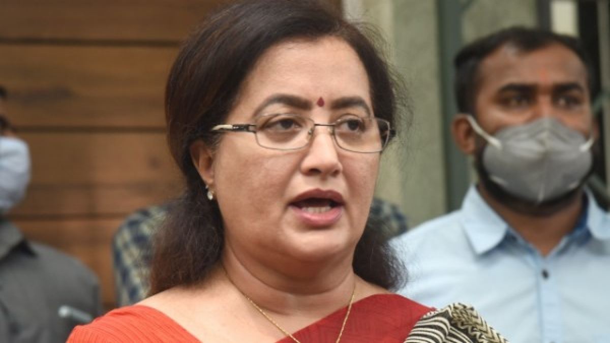 MP Sumalatha Nomination: ಕೆಲವೇ ಹೊತ್ತಿನಲ್ಲಿ ಮಂಡ್ಯದಲ್ಲಿ ಸುಮಲತಾ ನಾಮಪತ್ರ ...