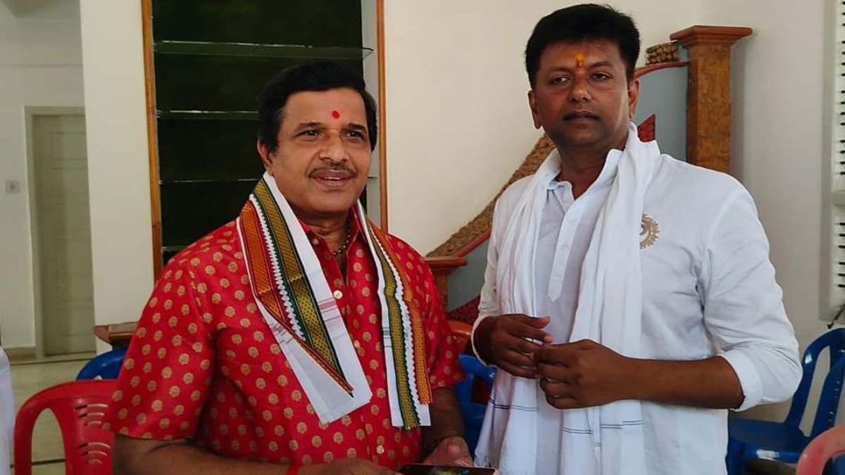 ಚಿತ್ರದುರ್ಗದಲ್ಲಿ ಎಸ್‌.ನಾರಾಯಣ್‌ ಜೊತೆ ತೆರಳಿ ನಾಮಪತ್ರ ಸಲ್ಲಿಸಿದ ದೊಡ್ಡಣ್ಣನ ಅಳಿಯ ವೀರೇಂದ್ರ ಪಪ್ಪಿ ...