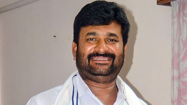 Vinay Kulkarni: ಧಾರವಾಡಕ್ಕೆ ನೋ ಎಂಟ್ರಿ: ಹೊಸ ಪ್ರಚಾರ ತಂತ್ರಕ್ಕೆ ಮೊರೆ ಹೋದ ...