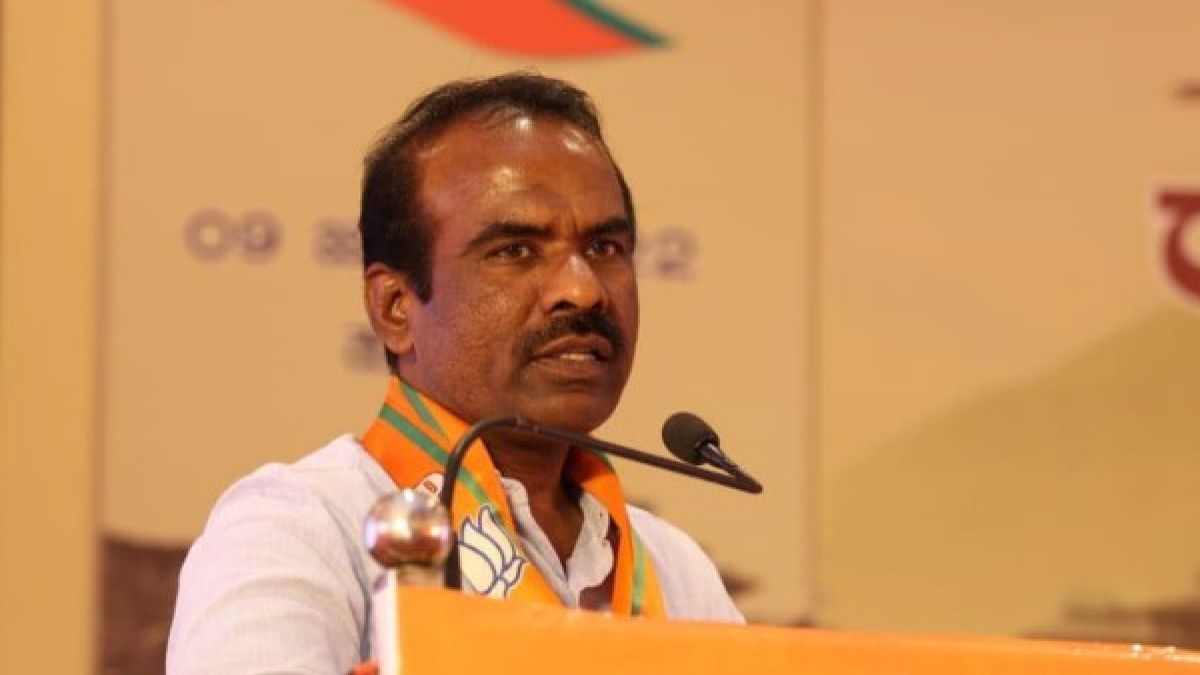 ಗ್ಯಾರಂಟಿ ಯೋಜನೆಗಳ ಸ್ಪಷ್ಟತೆ, ಹಣಕಾಸು ಕ್ರೋಢೀಕರಣ ಮಾಹಿತಿ ನೀಡಲು ಎನ್.ರವಿಕುಮಾರ್ ...