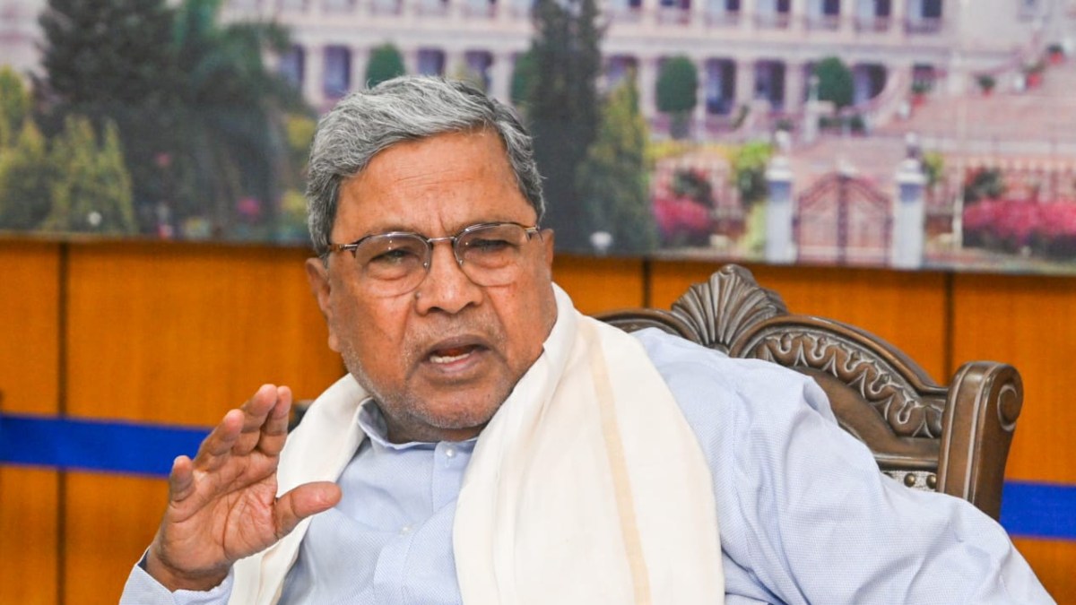 ಅಜ್ಞಾತ ಸ್ಥಳದಲ್ಲಿ ಸಿದ್ದರಾಮಯ್ಯ- ಪರಮೇಶ್ವರ್‌ ಸಭೆ; ಏನಿದು ರಹಸ್ಯ ಮಾತುಕತೆ ...