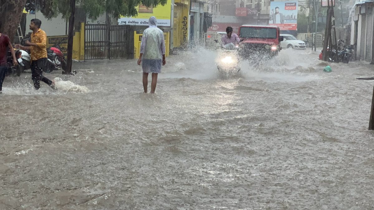 Heavy Rain In Goa: ಗೋವಾದಲ್ಲಿ ರೆಡ್ ಅಲರ್ಟ್- ಪ್ರವಾಸಿಗರಿಗೆ ಬಾಗಿಲು ಮುಚ್ಚಿದ ...