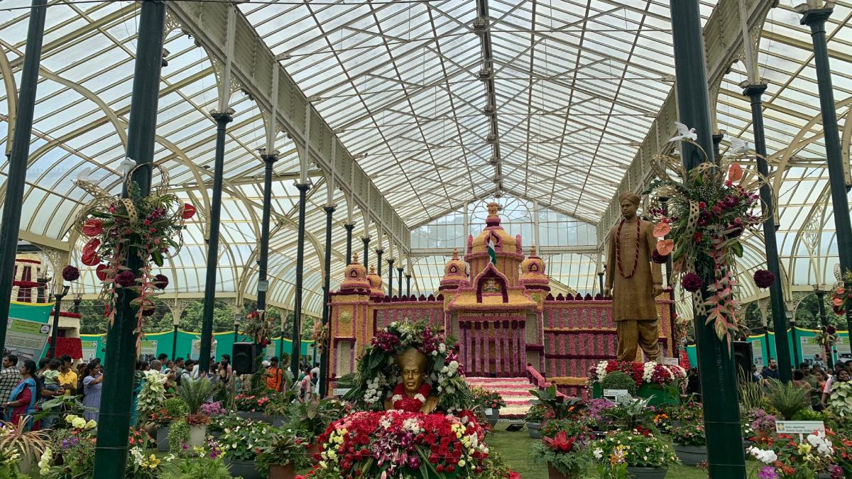 Lalbagh Flower Show: ಫಲಪುಷ್ಪ ಪ್ರದರ್ಶನಕ್ಕೆ ಜನಸಾಗರ: ಎಷ್ಟು ಕೋಟಿ ರೂಪಾಯಿ ...