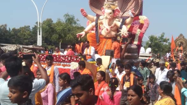 ಚಿತ್ರದುರ್ಗದಲ್ಲಿ ಹಿಂದೂ ಮಹಾಗಣಪತಿಯ ಬೃಹತ್ ಶೋಭಾಯಾತ್ರೆ ಆರಂಭ | Ganesha Chaturthi 2023: Chitradurga ...