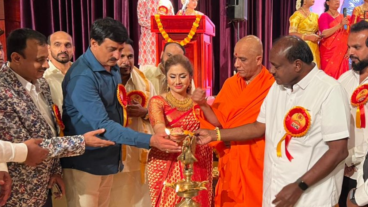 ಒಂದೇ ವೇದಿಕೆಯಲ್ಲಿ ಎಚ್.ಡಿ.ಕುಮಾರಸ್ವಾಮಿ & ಸಿ.ಪಿ.ಯೋಗೇಶ್ವರ್! | Discover Why ...