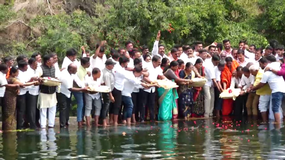 Madagada kere: ಬರದ ನಡುವೆಯೂ ತುಂಬಿ ಹರಿಯುತ್ತಿರುವ ಇತಿಹಾಸ ಪ್ರಸಿದ್ಧ ಮದಗದ ...