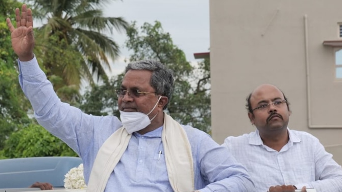 ಹಲೋ ಅಪ್ಪ...ಸಿದ್ದರಾಮಯ್ಯ ಪುತ್ರ ಯತೀಂದ್ರಗೆ ದೊರೆತಿರುವ ಬಿರುದು! | BJP Tweets Titles Won By Yathindra ...