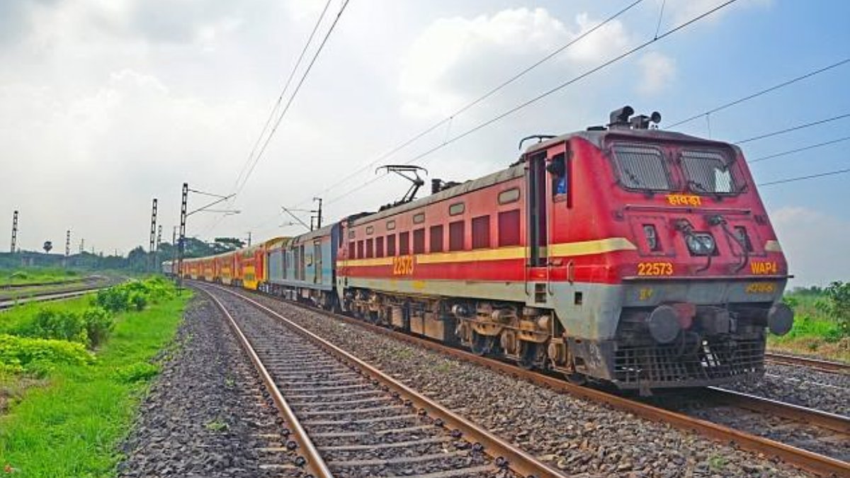 Railway: ಕರ್ನಾಟಕದಲ್ಲಿ ರೈಲ್ವೆ ಟ್ರ್ಯಾಕ್ ವಿದ್ಯುದೀಕರಣದಲ್ಲಿ ಮಹತ್ವ ಸಾಧನೆ ...