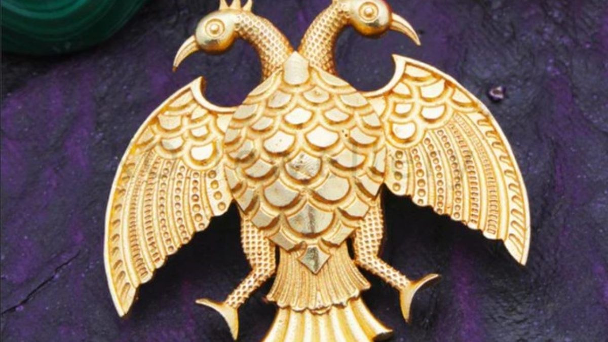 Gandaberunda Badge: 224 ಶಾಸಕರಿಗೆ 'ಗಂಡಬೇರುಂಡ ಬ್ಯಾಡ್ಜ್' ಕಿಟ್ ವಿತರಣೆ: ಏಕೆ ...