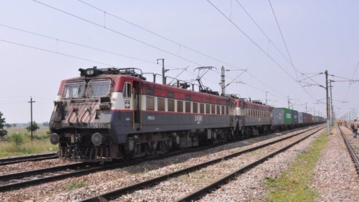 South Central Railway: ಸರಕು ಸಾಗಣೆಯಲ್ಲಿ ದಕ್ಷಿಣ ಮಧ್ಯೆ ರೈಲ್ವೆ ಹೊಸ ಮೈಲಿಗಲ್ಲು | South Central Railway ...