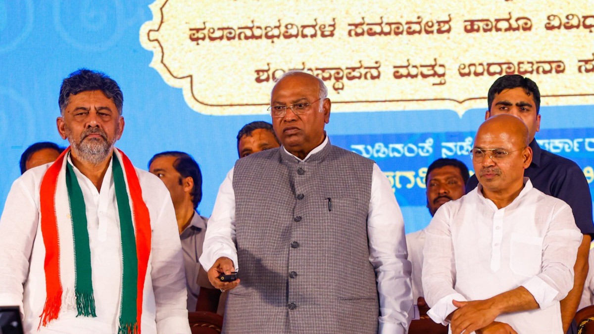 ಚುನಾವಣೆಗೂ ಮುನ್ನ ಮಲ್ಲಿಕಾರ್ಜುನ ಖರ್ಗೆ ತವರು ಜಿಲ್ಲೆಗೆ 1.4 ಸಾವಿರ ಕೋಟಿ ರೂ ...