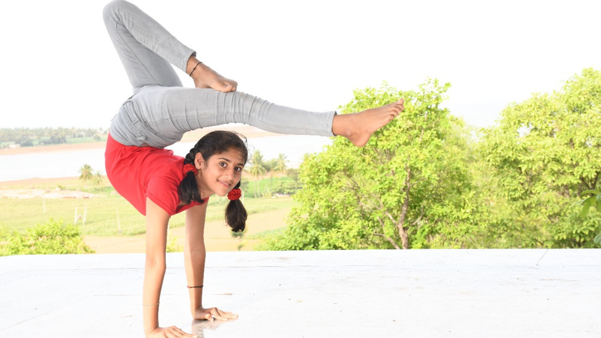 ಹರಿಹರ: 52 ಗೋಲ್ಡ್ ಮೆಡಲ್‌ ಮುಡಿಗೇರಿಸಿಕೊಂಡ ಅಂತಾರಾಷ್ಟ್ರೀಯ ಯೋಗ ಚಾಂಪಿಯನ್ ...