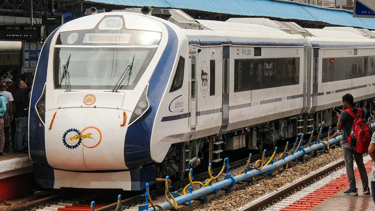 Vande Bharat Train: ಜೂನ್‌ 20ರಿಂದ ಬೆಂಗಳೂರಿಗೆ ಮತ್ತೊಂದು ವಂದೇ ಭಾರತ್ ರೈಲು ...